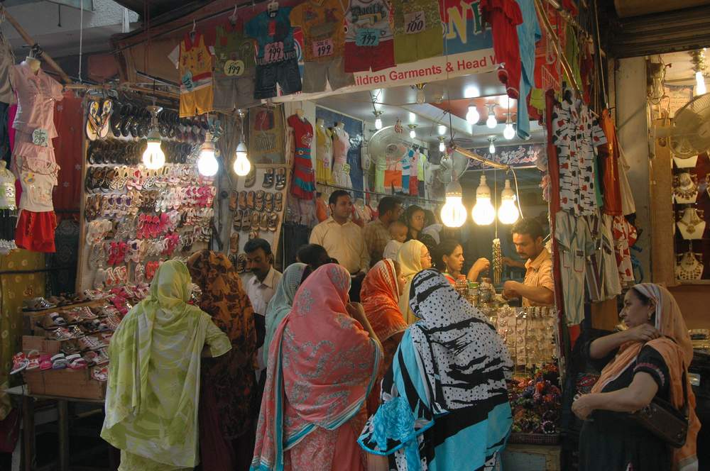 Shiraz Hassan: Lahore: Colors of Kashmiri Bazaar