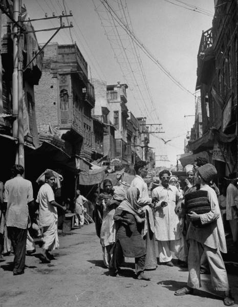 Glimpses of City Life in Old Lahore • We Blog The World