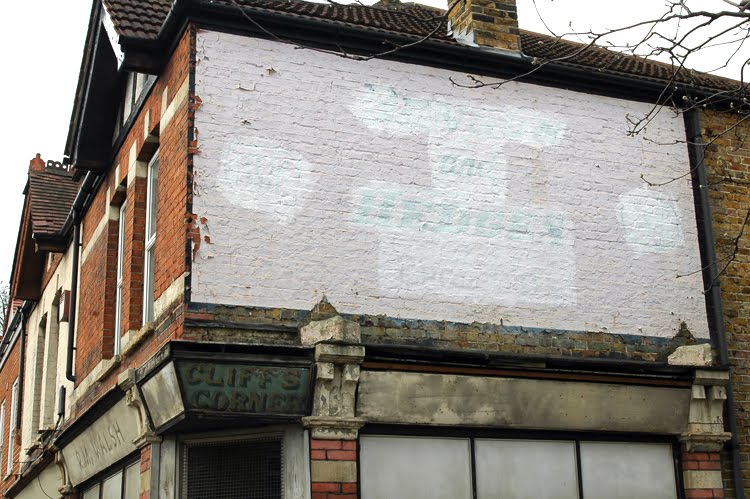 Painted signs and mosaics: Benson & Hedges, South Wimbledon