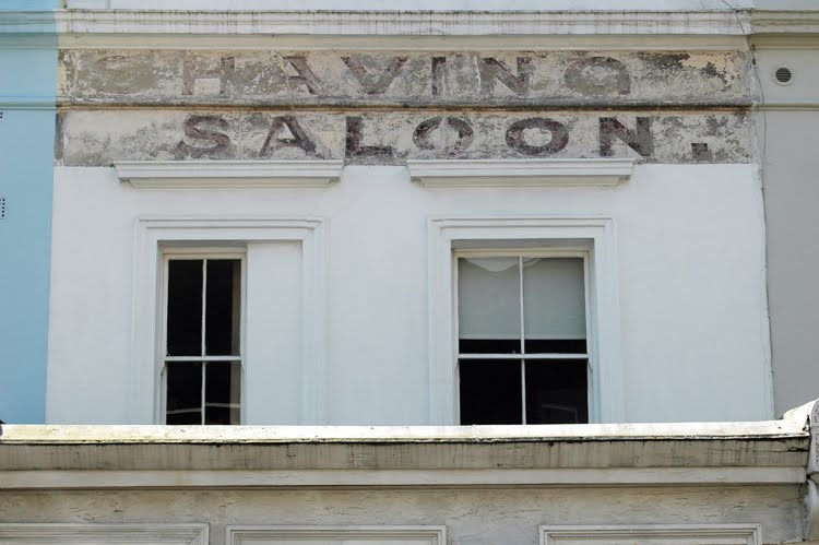 Painted signs and mosaics: December 2010