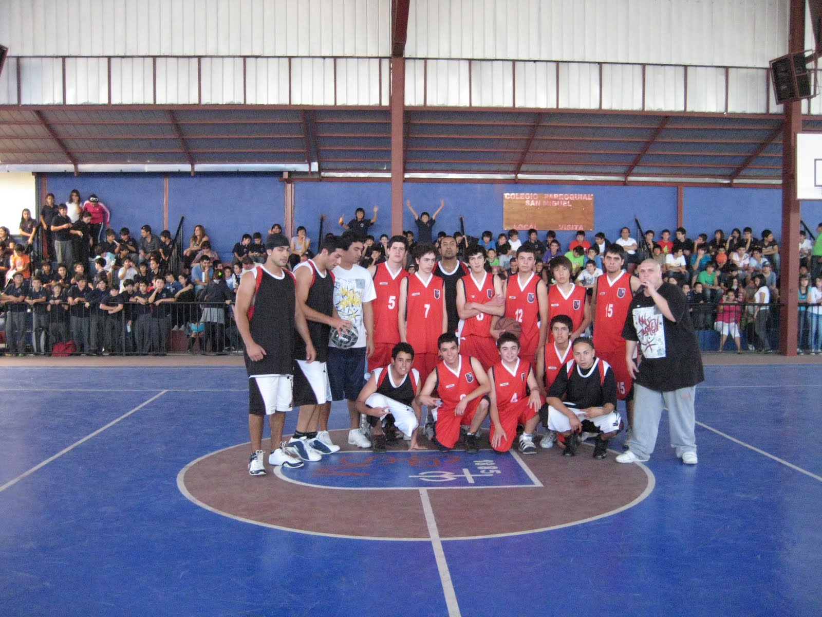 Presentación Colegio Parroquial San Miguel | Noticias And1 Chile