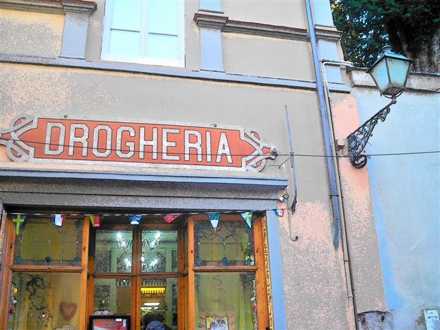 papavero di campo: Lucca. Negozi d'antan, storici Caffè e Caffetterie ...