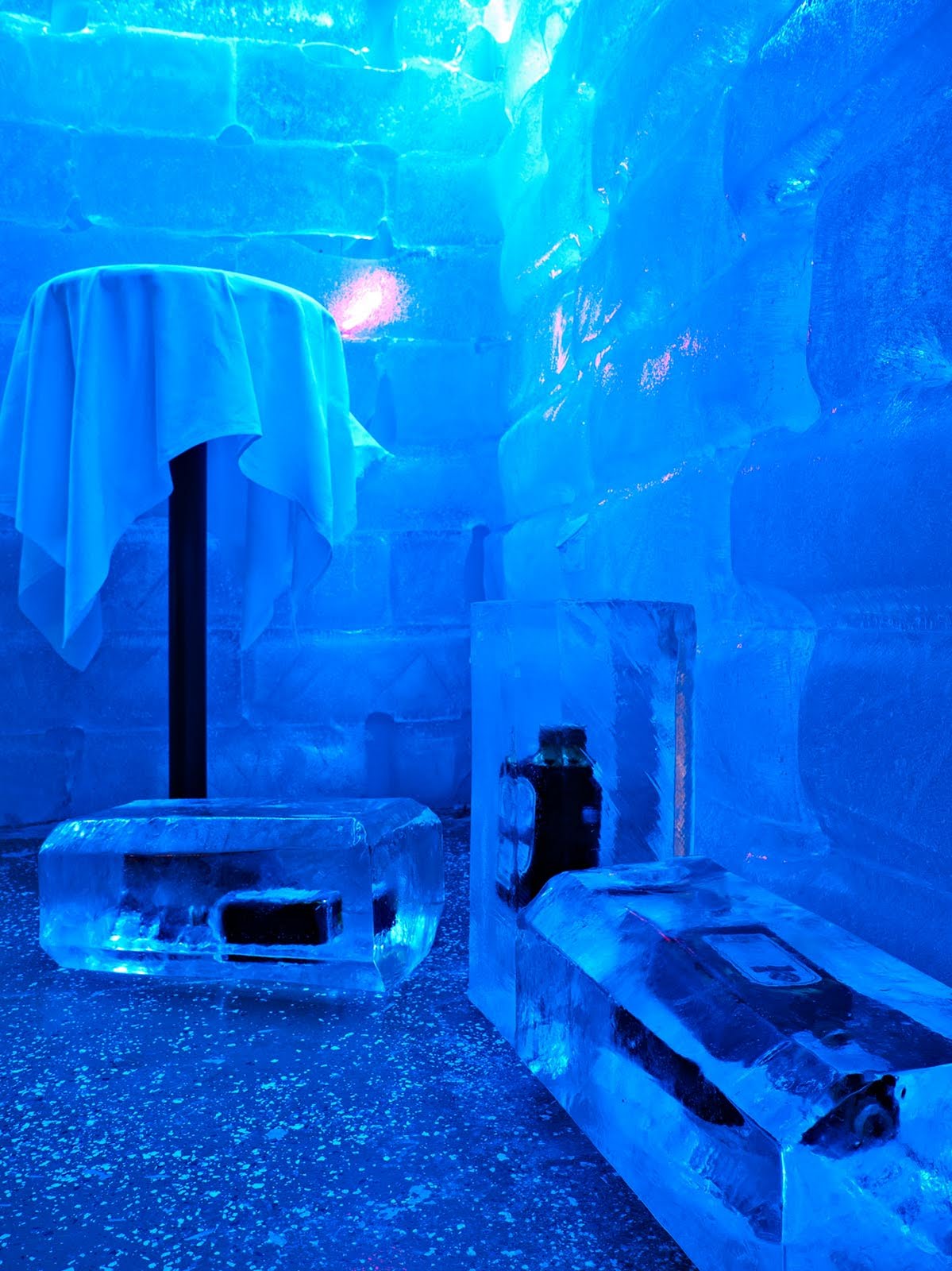 Aaron Britton blogging: Ice Bar in Iceland