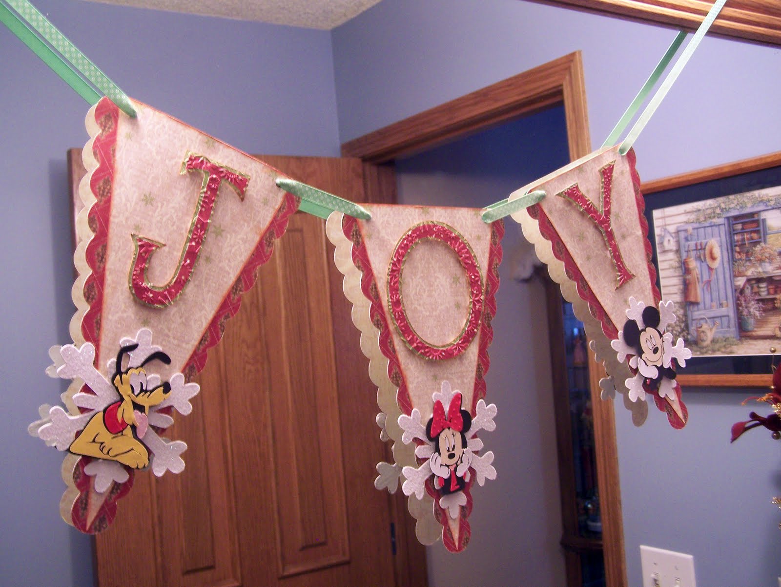 jenny: Mickey And Friends Christmas Banner: Fantabulous Cricut Challenge