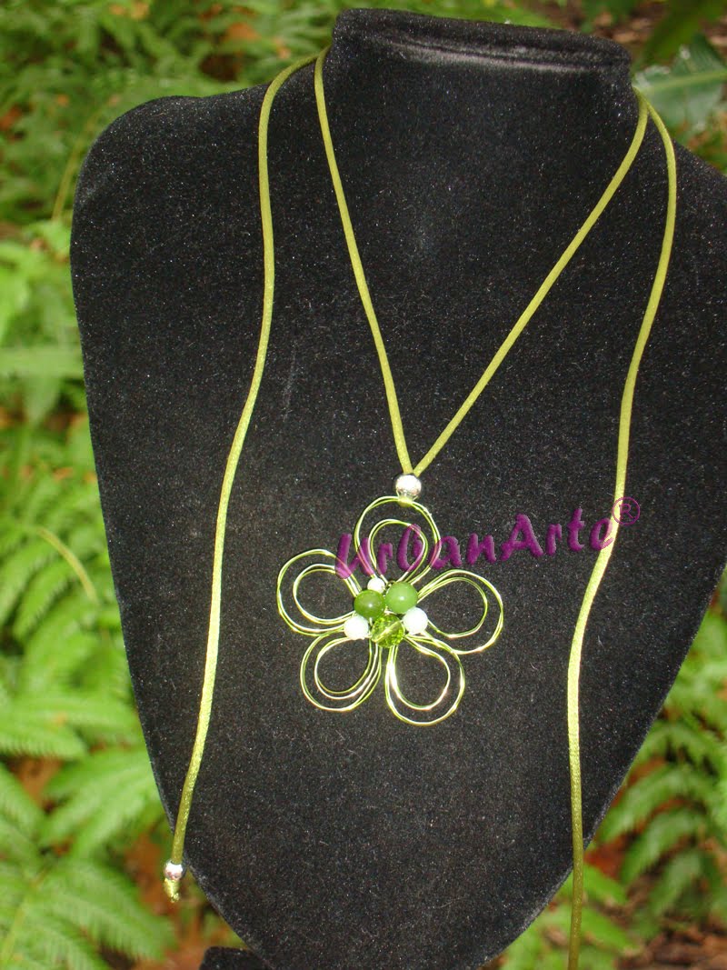 .:UrbanArte®:.: Colar Flor