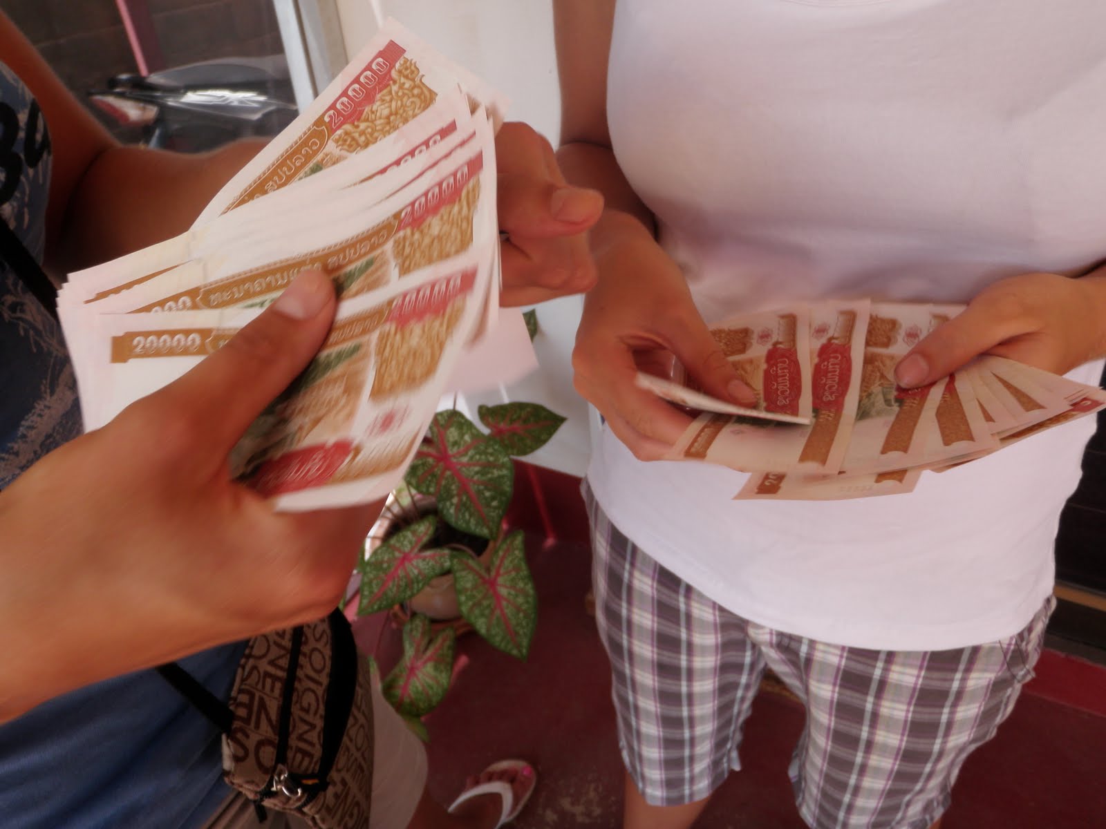 Dollar To Baht