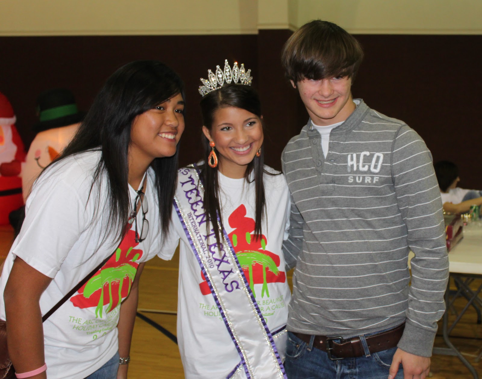 Sydney Datcher's Blog: Beaumont's Holiday "Cards for a Cause"