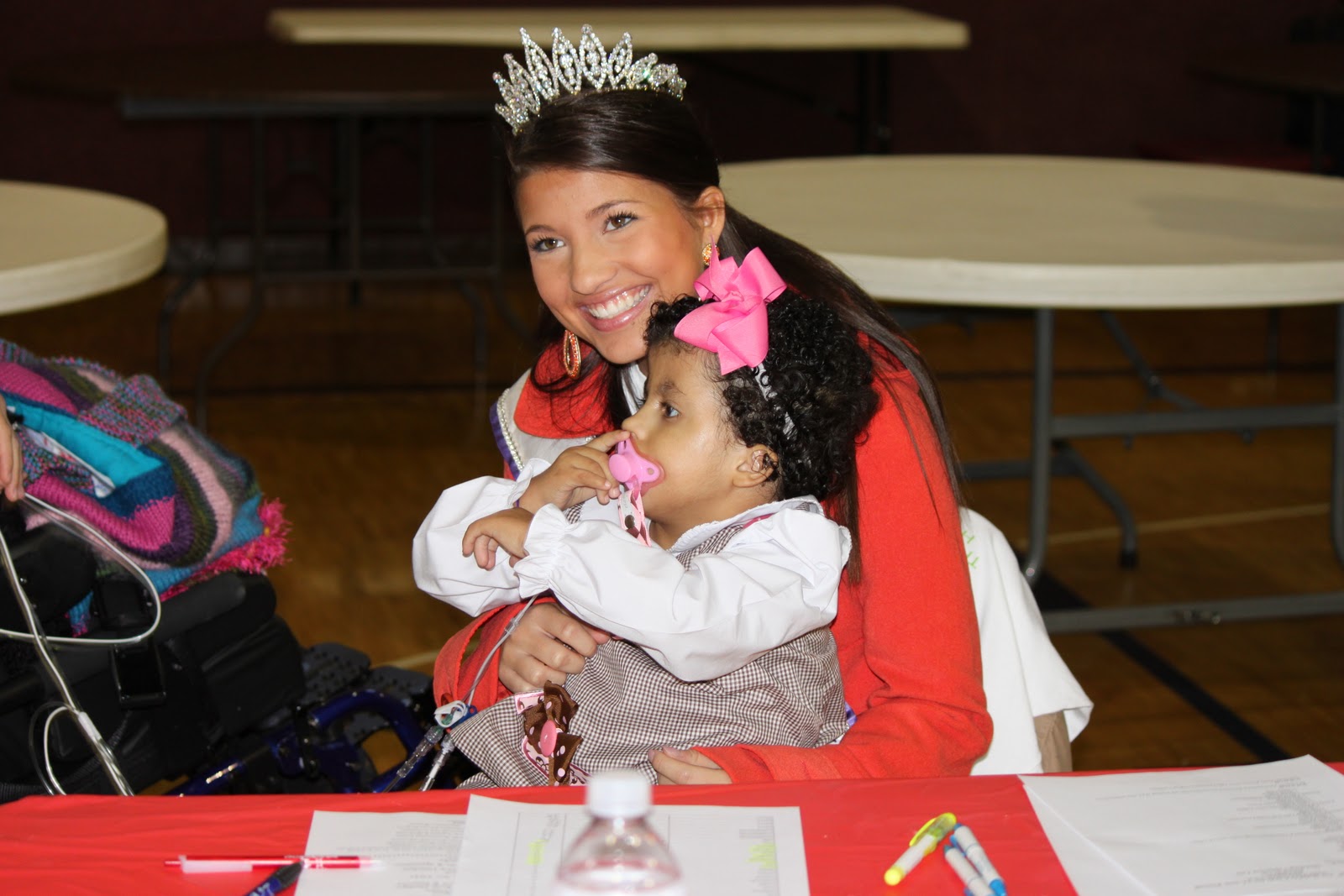 Sydney Datcher's Blog: Beaumont's Holiday "Cards for a Cause"