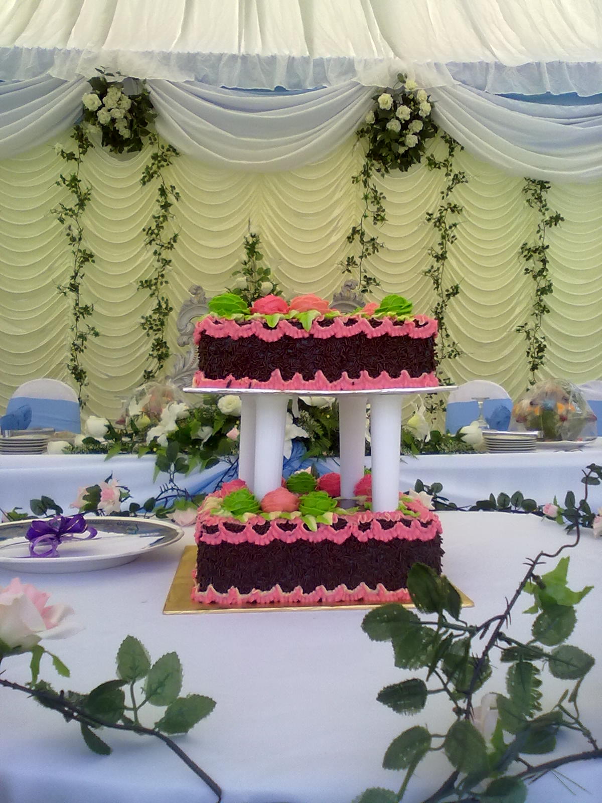 "Awina &Trisyia Muffin": Antara Contoh Kek Tingkat..(utk tempahan ...