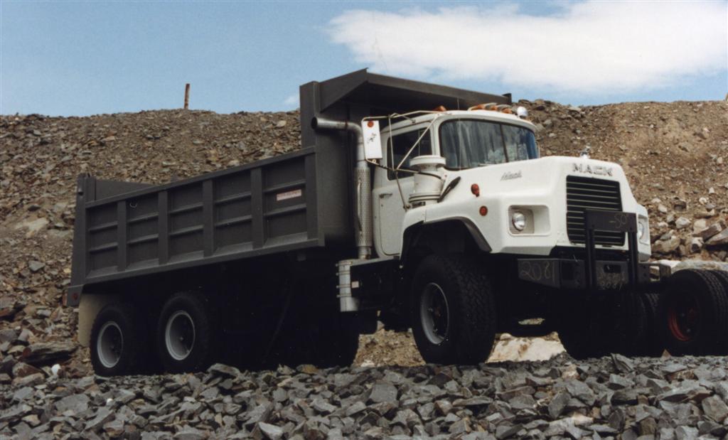 Truckfax: Mack U Model