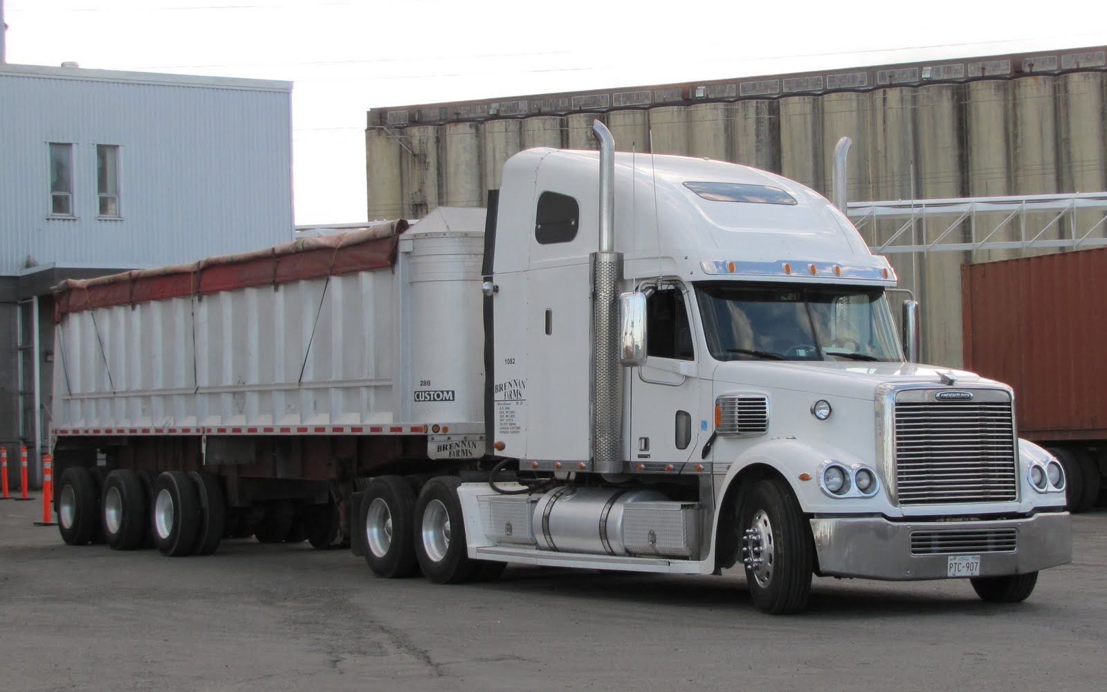 Truckfax: Freightliner "Original" Coronado