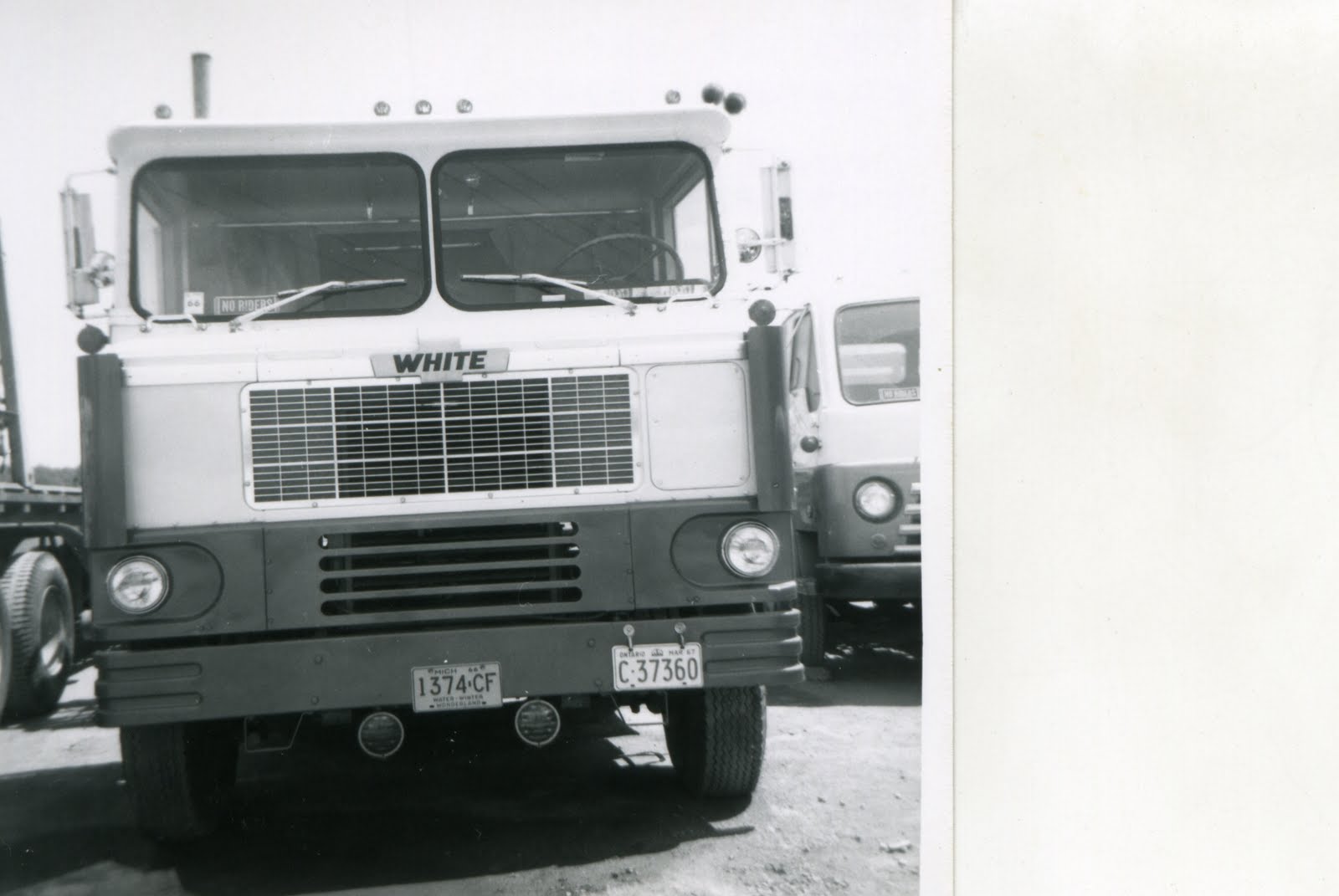 Truckfax: White 7000