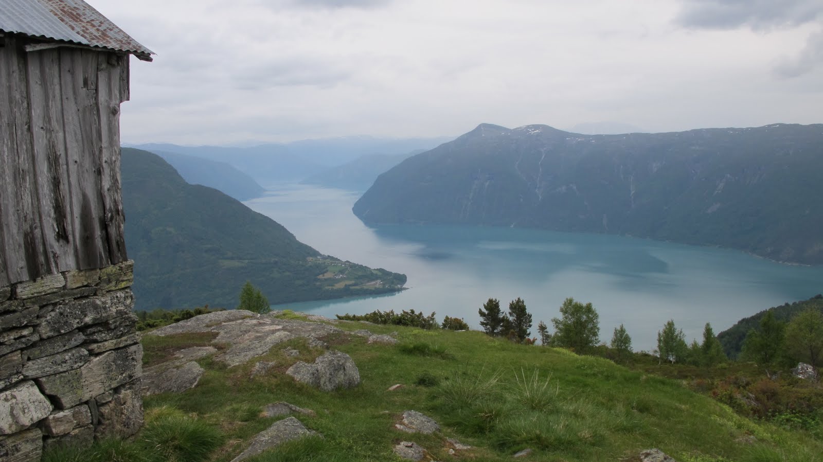 UTSIKT OG YTRINGER: Molden