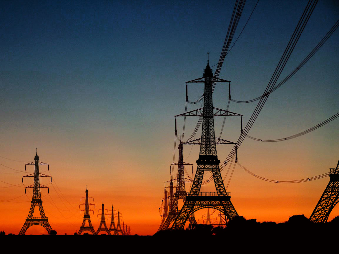 Khalil Ali's Multimedia and Design Blog: Eiffel Tower Power Lines