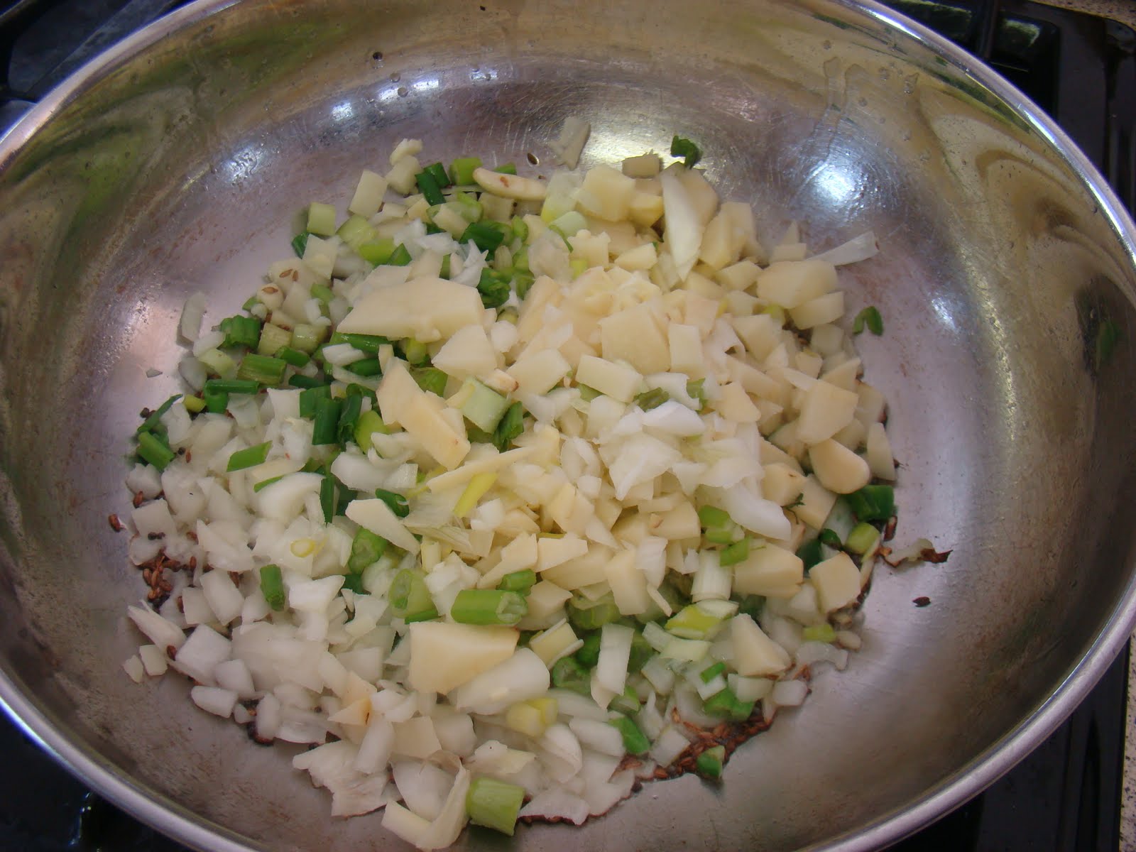 My Favorite Recipes Collection: Batata Powa/Aloo Poha/ Potatoes and ...