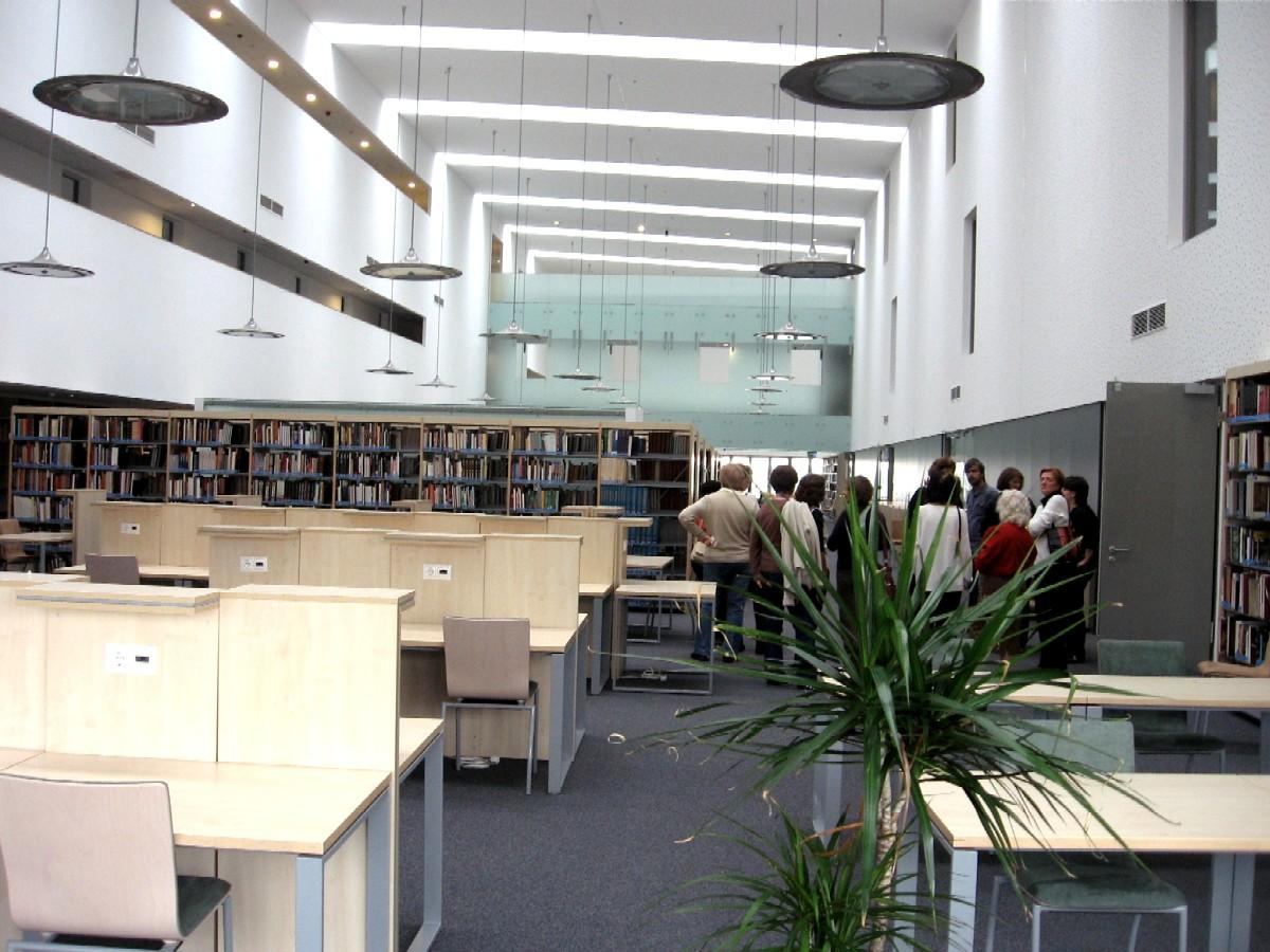 Exeter Working Papers in Book History: Pecs Library and Knowledge Centre