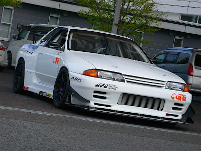 auto gallery yokohama r32 BEAST of a car - FunctionTheory