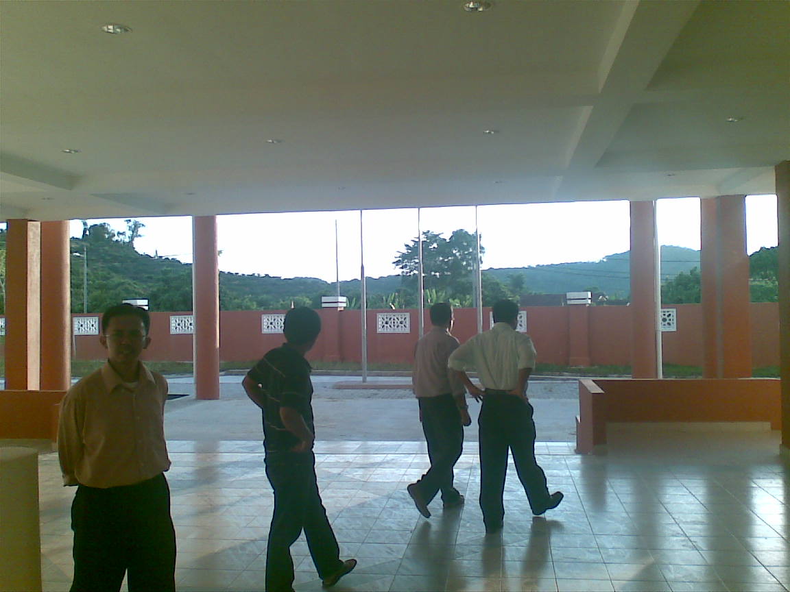 Sekolah Menengah Sains Rembau: 14 Oktober 2009: Lawatan Guru & Staf ...