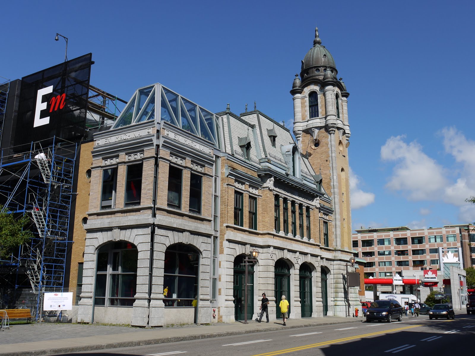 Walking in the country: Quebec: Basse-Ville