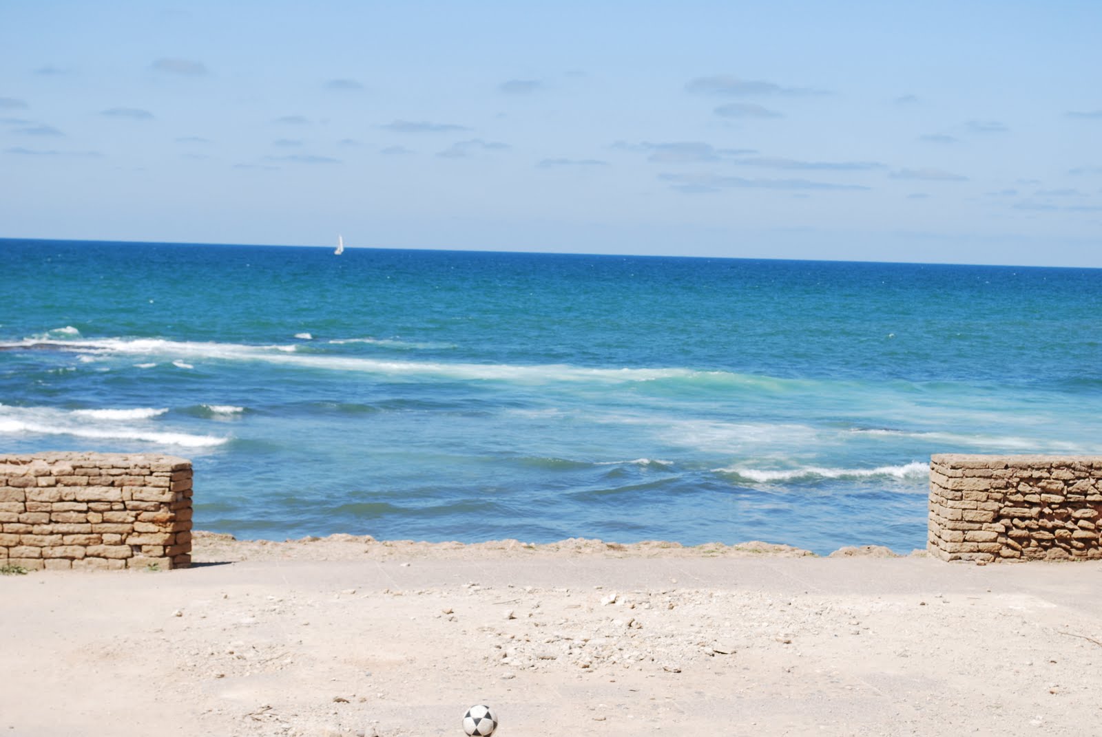 socalgalopenwallet: La plage, Rabat