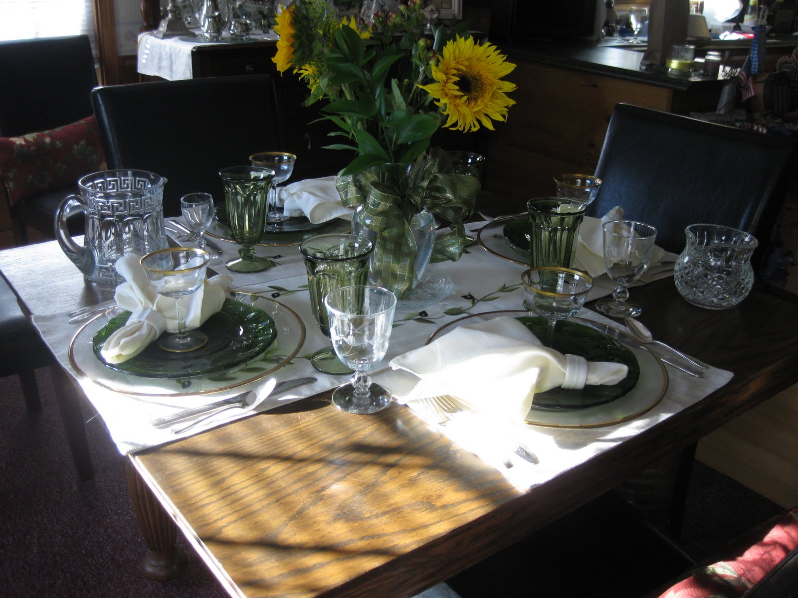 Mid-Atlantic Martha: Tablescape Thursday - My Big Fat Greek Tablescape