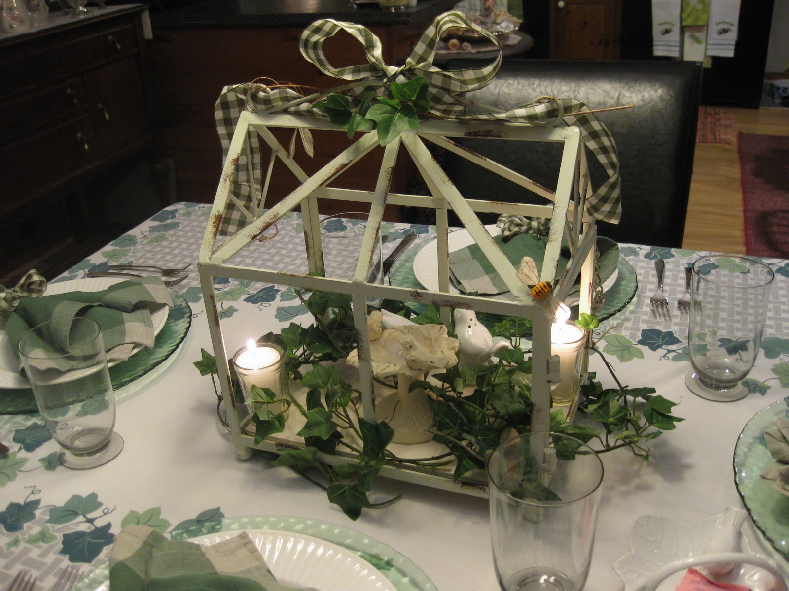 Mid-Atlantic Martha: Ivy League Tablescape