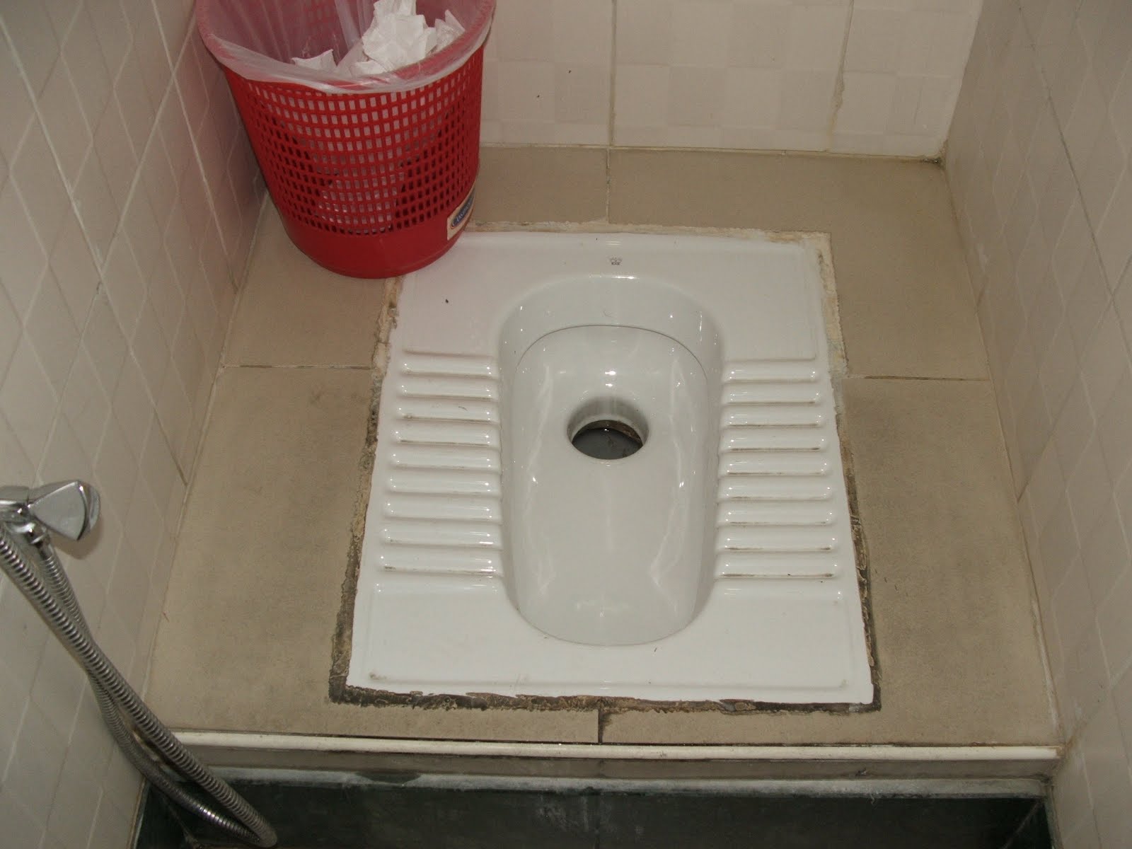 Honey In The Desert: WTF Moment @ The Mall + Middle East Fashion