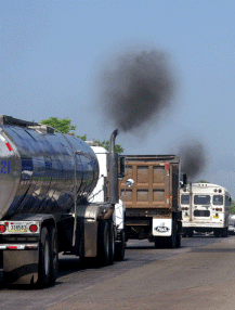 CONTAMINACION DEL AIRE:VEHICULOS AUTOMOTRICES: AUTOS CONTAMINANDO