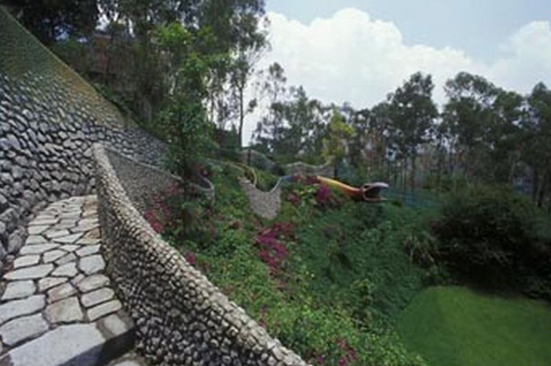 Snake Shaped House - 33 Pics - Kerala Home Design and Floor Plans - 9K ...