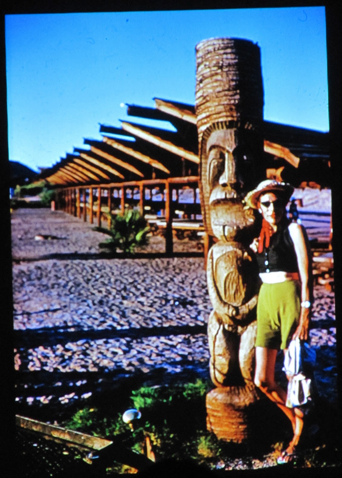 Tikilife: Charles Phoenix Retro Slide Show