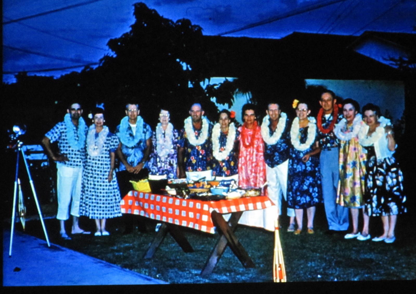 Tikilife: Charles Phoenix Retro Slide Show