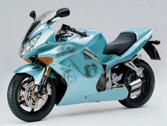 AUTO GALLERY: HONDA VFR1000 photos,specification,review