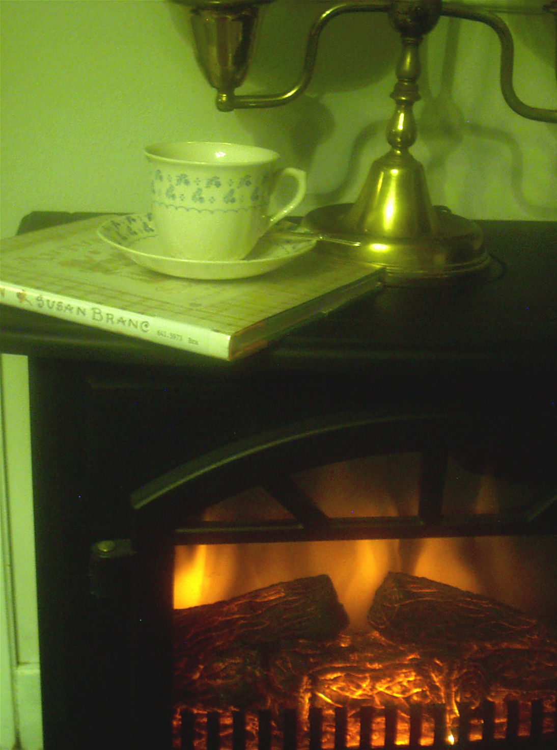 Ash Tree Cottage: Autumn Morning Rain