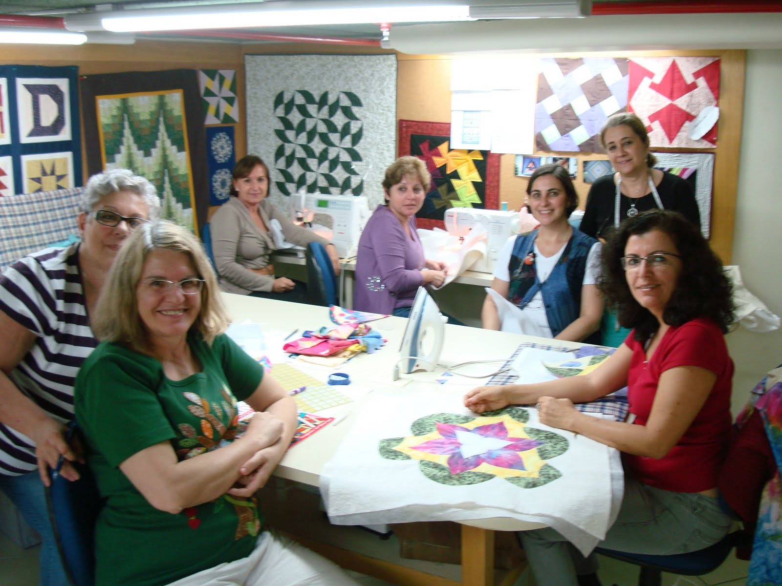 Patchwork: a arte de unir tecidos: Conhecendo a técnica do Patchwork e ...