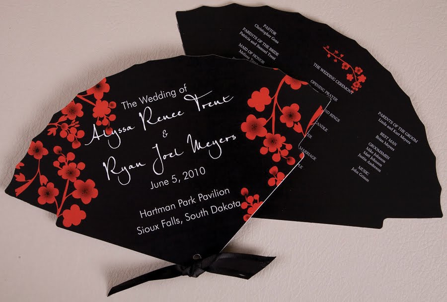 Do It Yourself Weddings: DIY Fans for Your Wedding Day