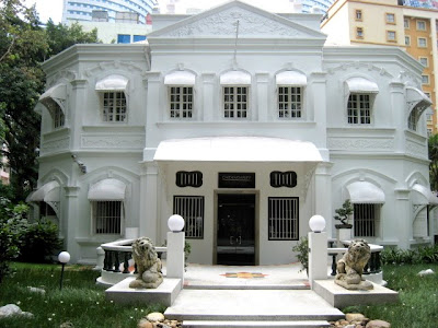 Keats The Sunshine Girl: Loke Yew Mansion
