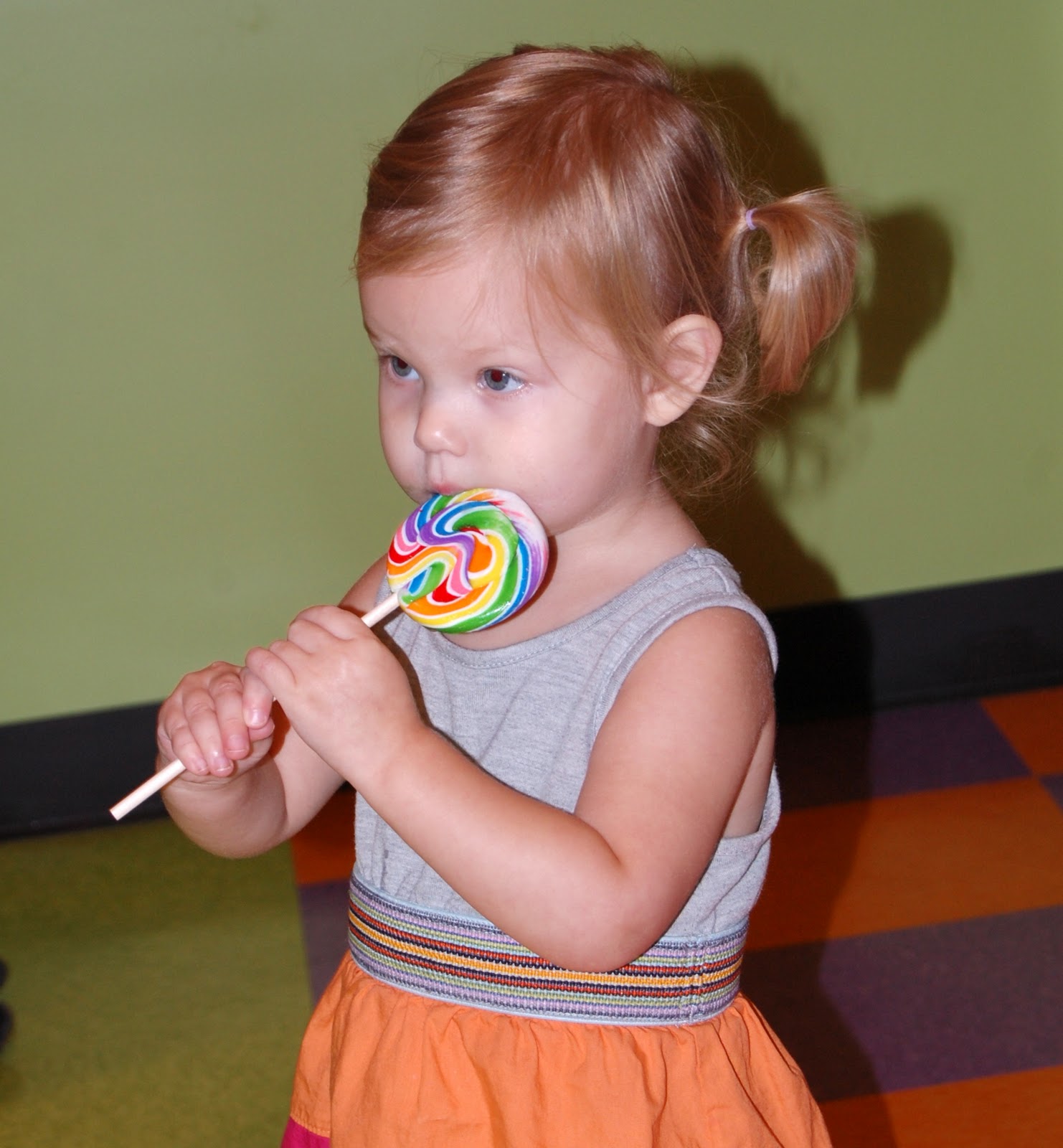 The Rowe Crew: OH Lolli-lolli-lolli-lolli-POP!