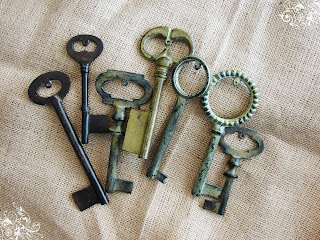 Redberry Barn: Pottery Barn Key Display