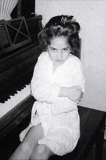 Celebrities As Kids: CELEBRITIES AS KIDS: LADY GAGA