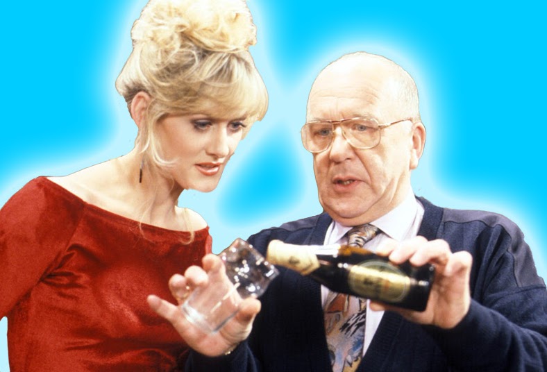 Coronation Street Blog: Corrie stars back on the cobbles