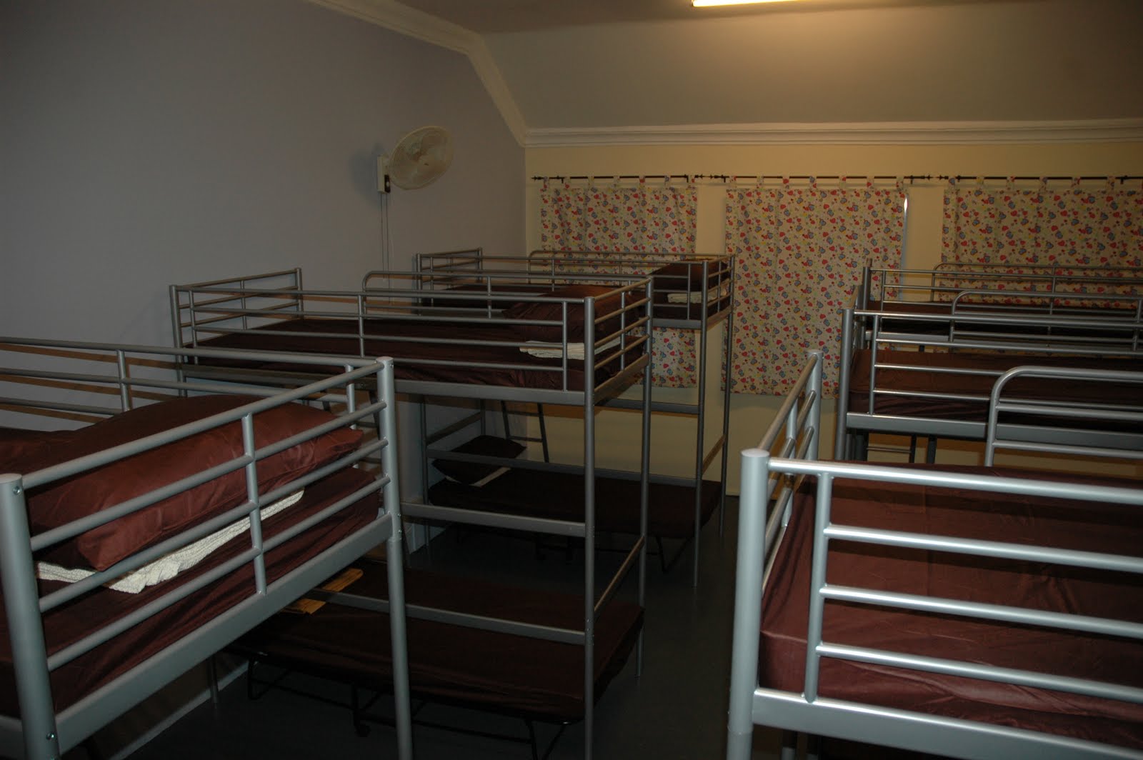 DROP INN: Hostel is up!