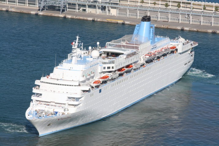 cruise ships fotos: Thomson Dream - Barcelona 21JUN10