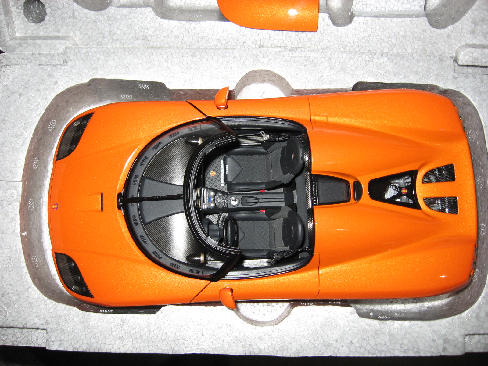 Mini Car Models: 1/18 - KOENIGSEGG CCX Orange - Auto Art Signature