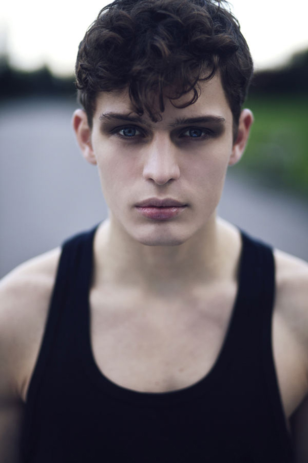 BluhMag | Models, Art and Photography: Sam Rigby by Gareth Rhys