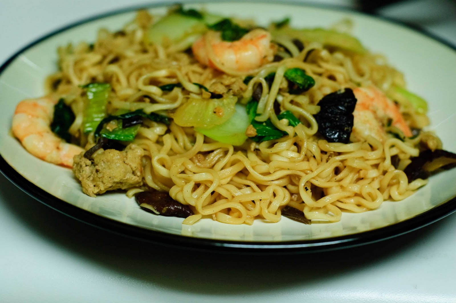 La Vie en Rose...: Stir fried ramen noodle