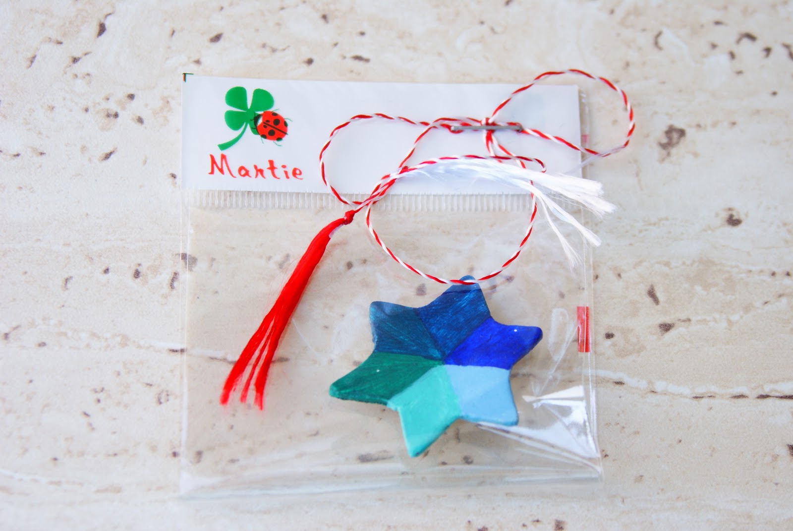 Magazinul de bijuterii: Martisoare vesele si haioase