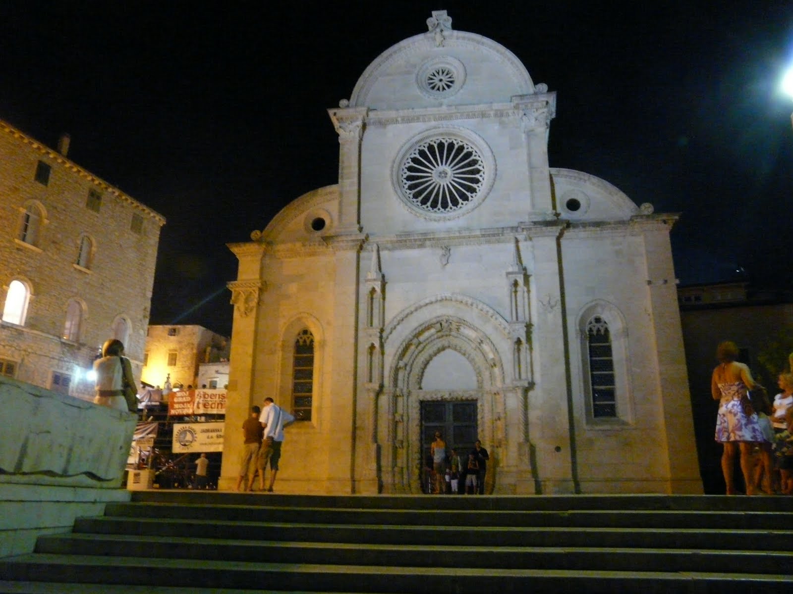 VISITANDO SPLIT, TROGIR Y SIBENIK (CAP. IX)