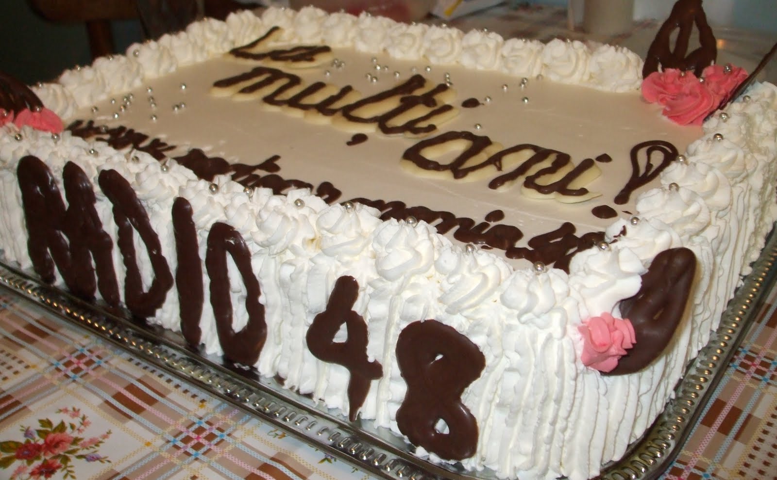 My cakes: Tort patrat cu fructe si frisca