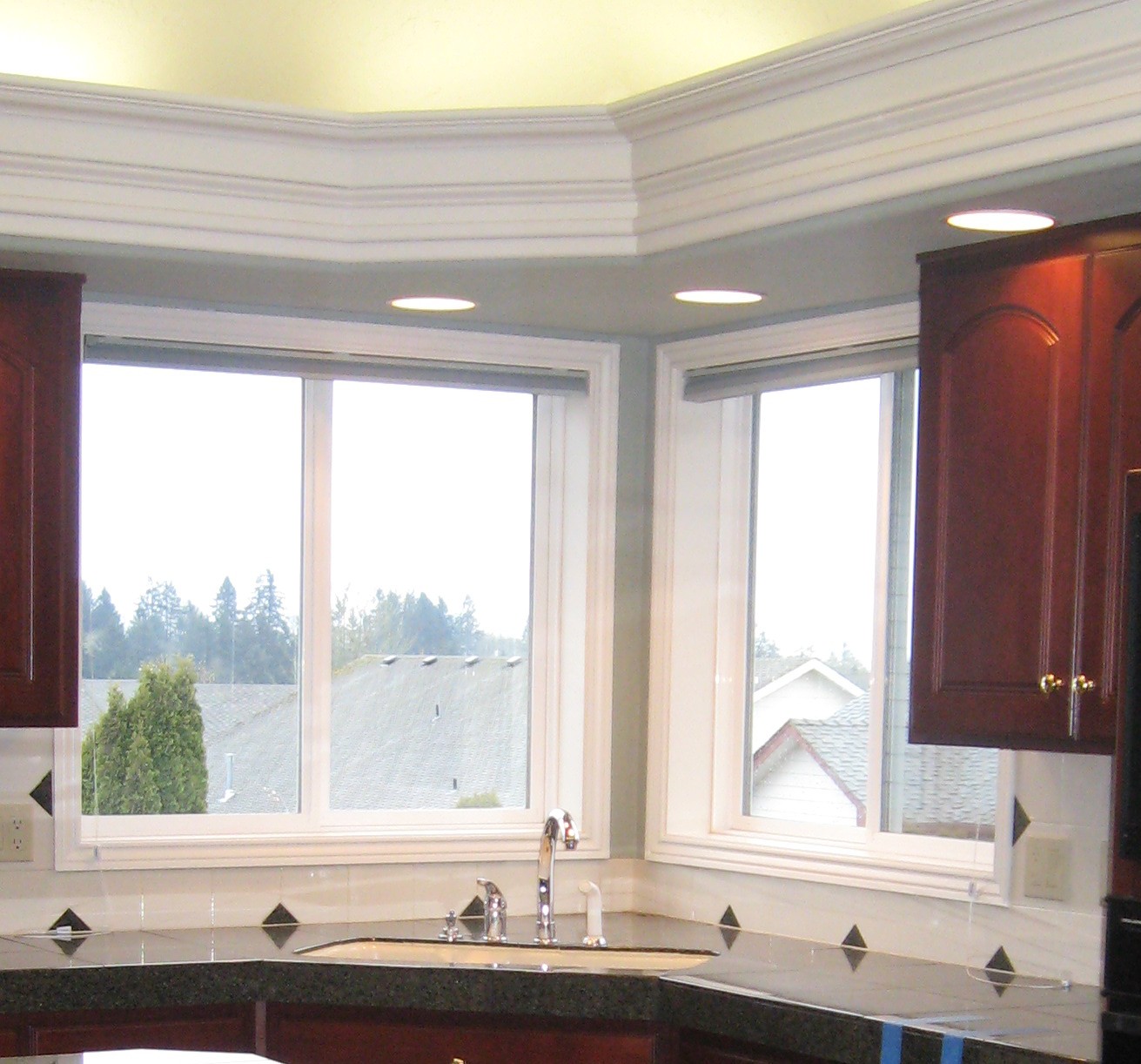 Southern In My Heart: Corner Window Conundrum!