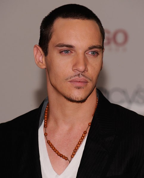 kenneth in the (212): Killer Eyes